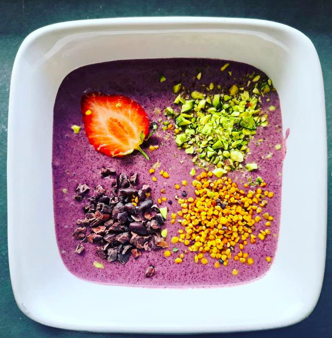 Berry Cacao Smoothie Bowl